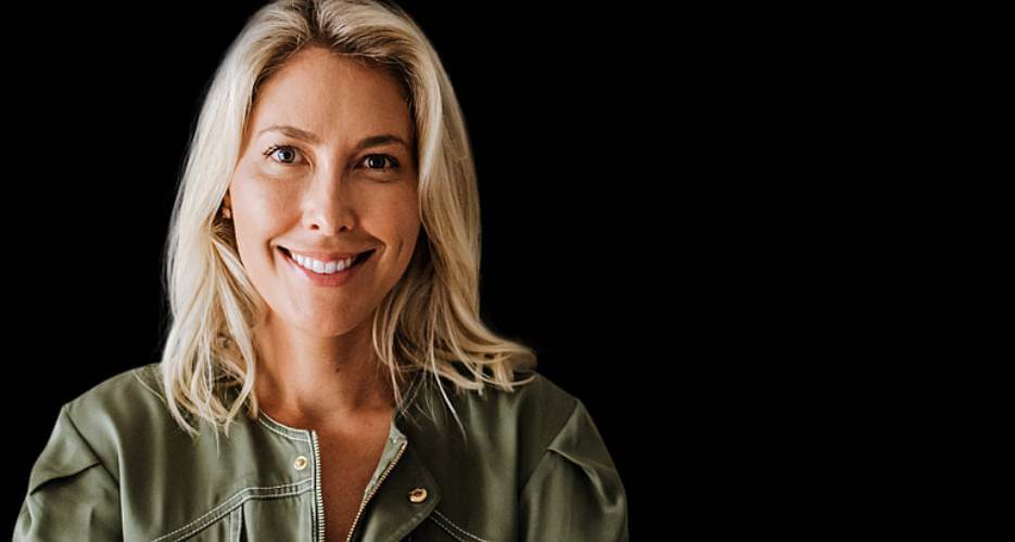 Hire Chelsea Pottenger | Speaker Agent Contact Details