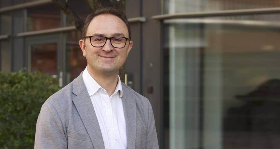 Hire Tom Cheesewright | Speaker Agent Contact Details