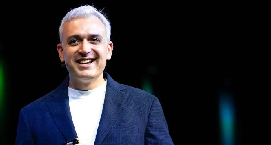 Hire Pav Gill | Speaker Agent Contact Details