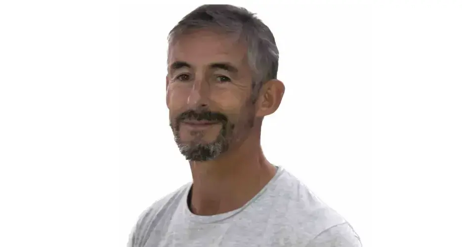 Hire Neil Sinclair | Speaker Agent Contact Details