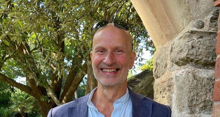 Hire Benjamin Mee | Speaker Agent Contact Details